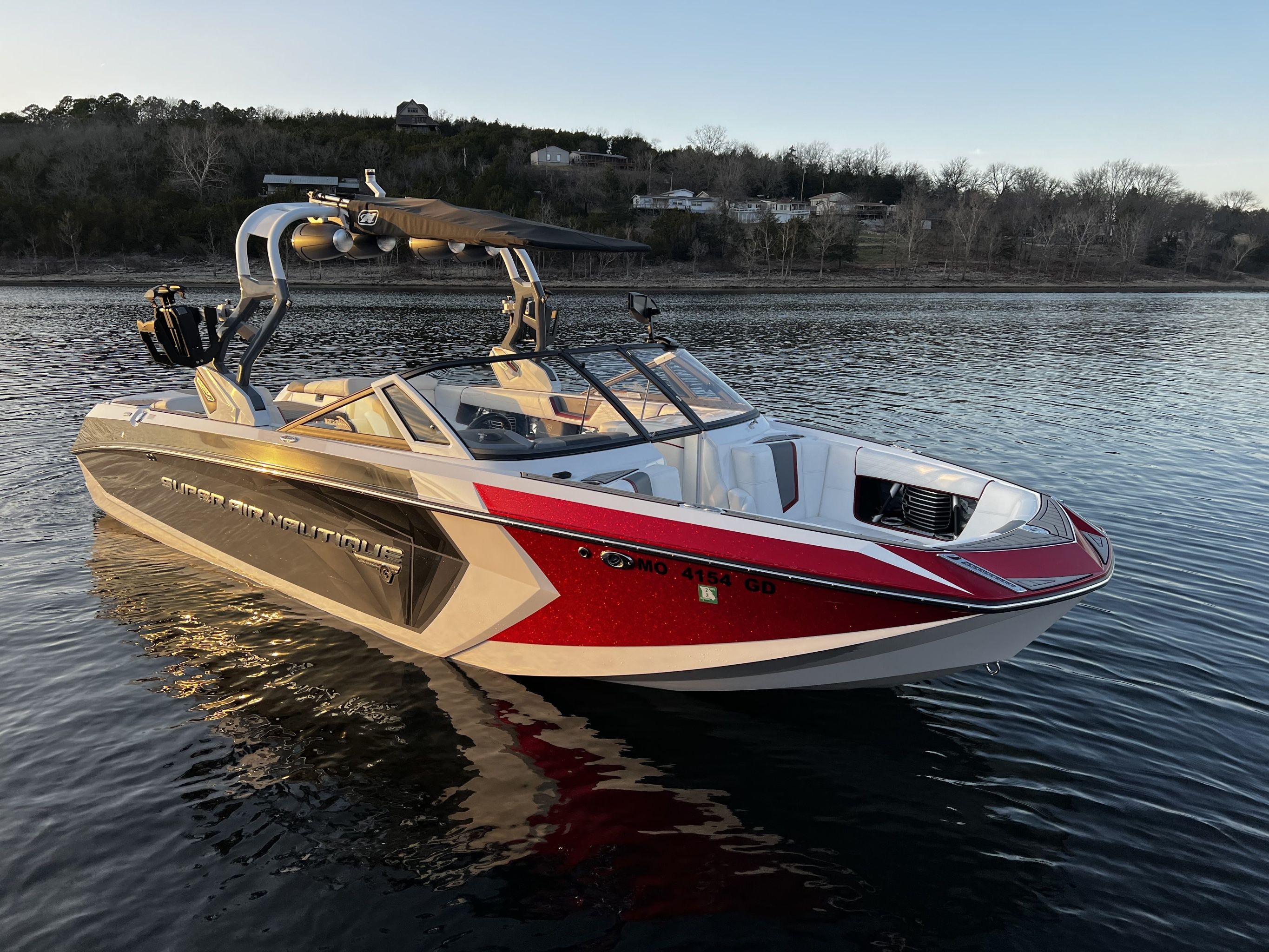 Boat Dealer Missouri - New & Used Boats, Pontoon Boats & Pro Shop