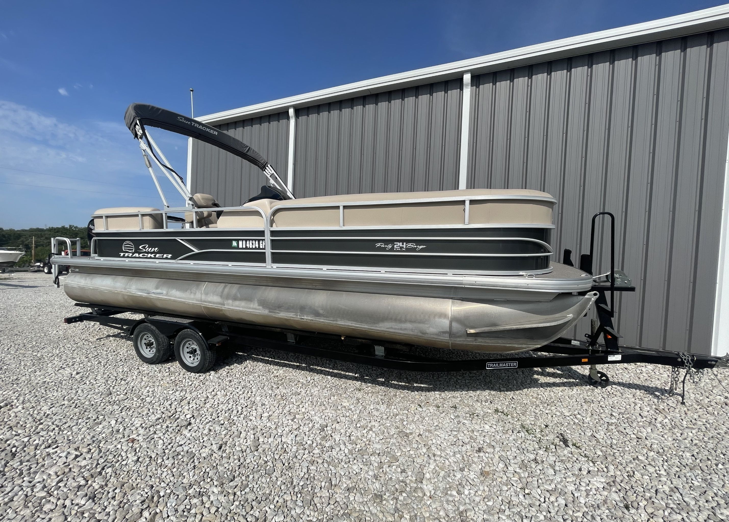 Boat Dealer Missouri - New & Used Boats, Pontoon Boats & Pro Shop
