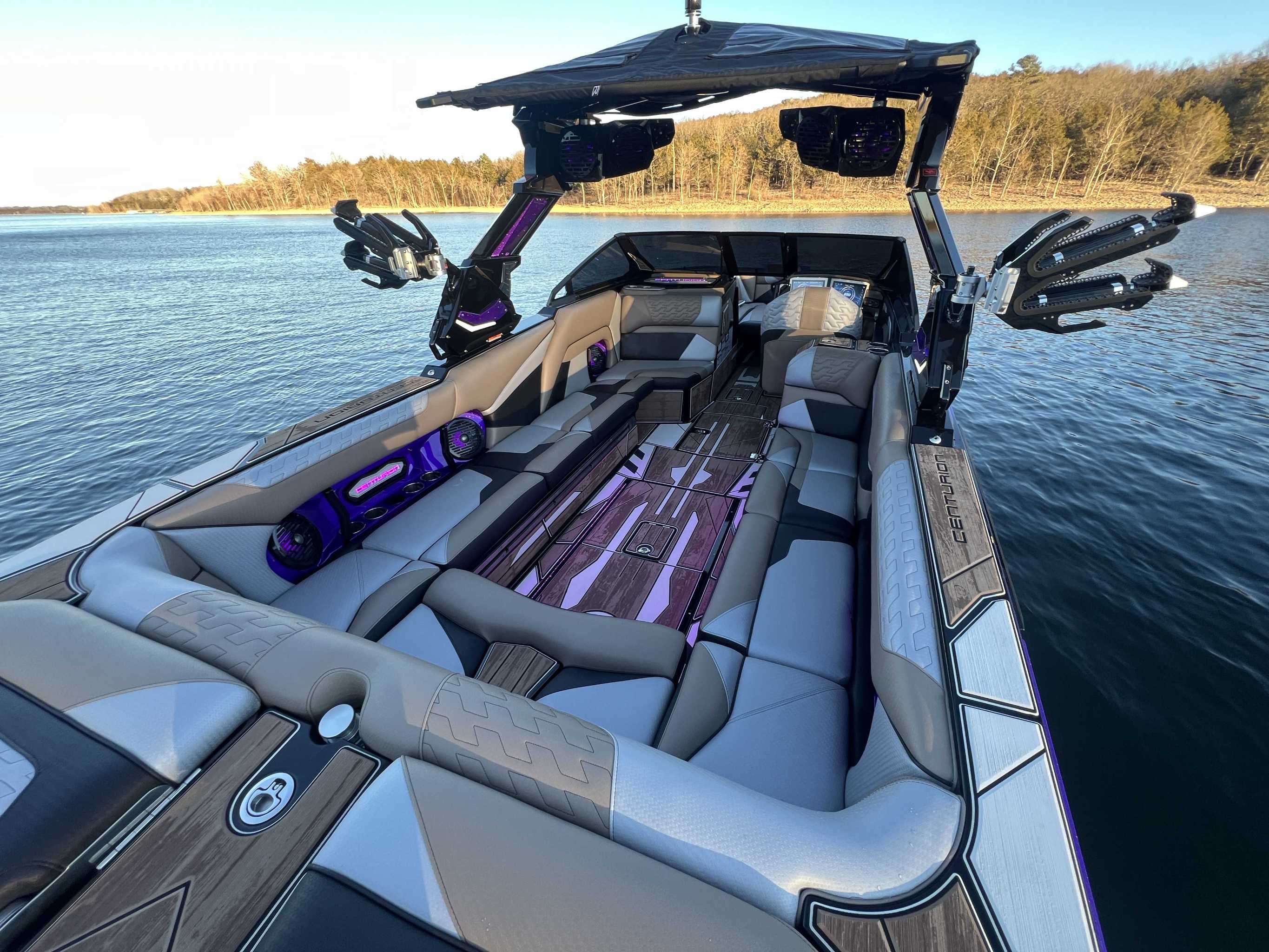 2024 Centurion Ri265 - Hughes Marine